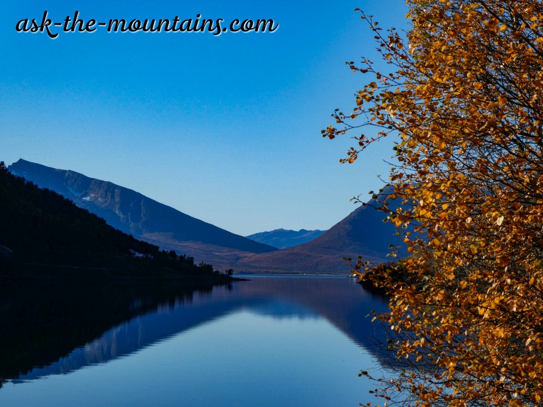 Photo series: Arctic autumn, pt. 1 – Ask The Mountains